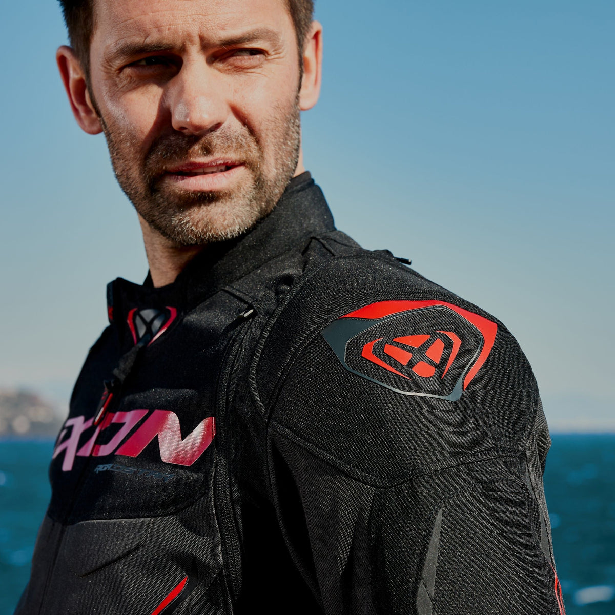 The Rider's Second Skin: How ReiseMoto jackets Enhance safety & comfor